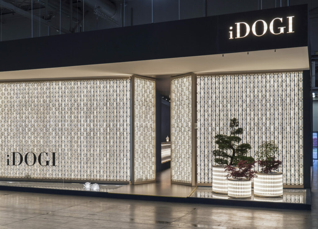 Parthenon Grand Door & Walls - iDogi